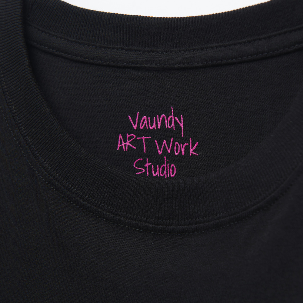 商品詳細ページ | Vaundy ONLINE STORE | Logo T-Shirts Pink [Black]